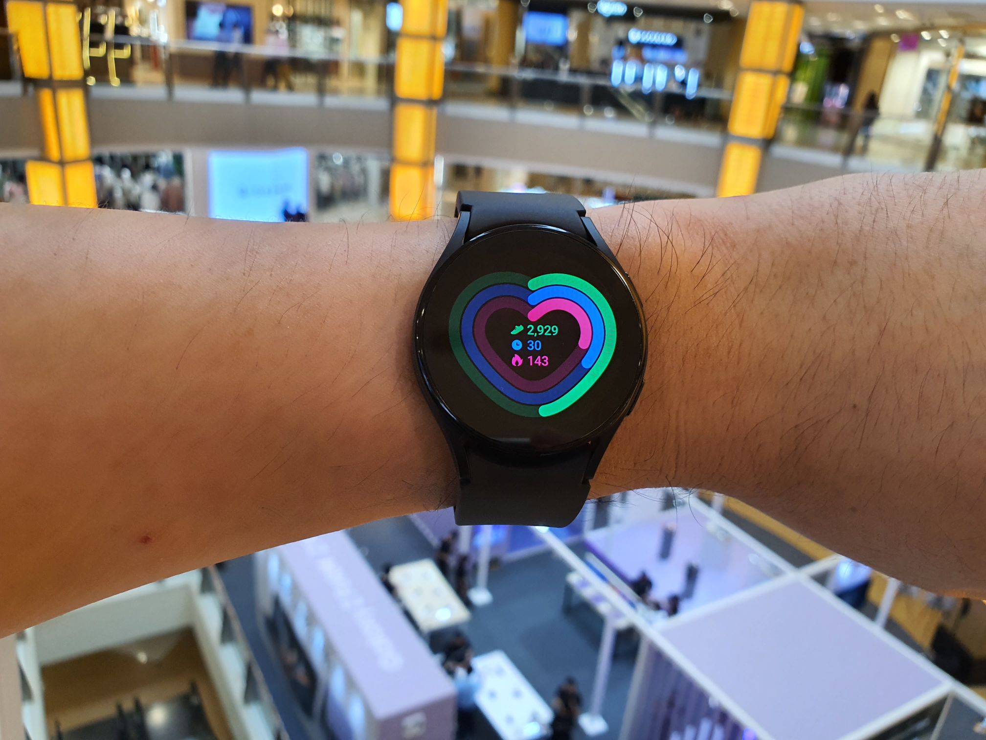 Samsung Galaxy Watch5 40mm Review - Full featured Android smartwatch ...