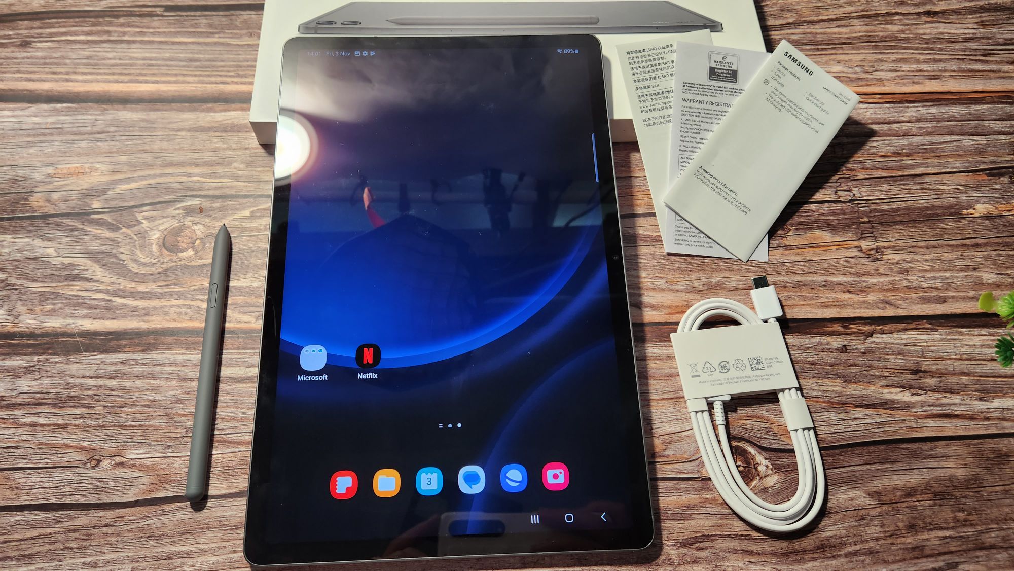 Samsung Galaxy Tab S9 FE Plus First Look- Affordable Flagship Tablet ...