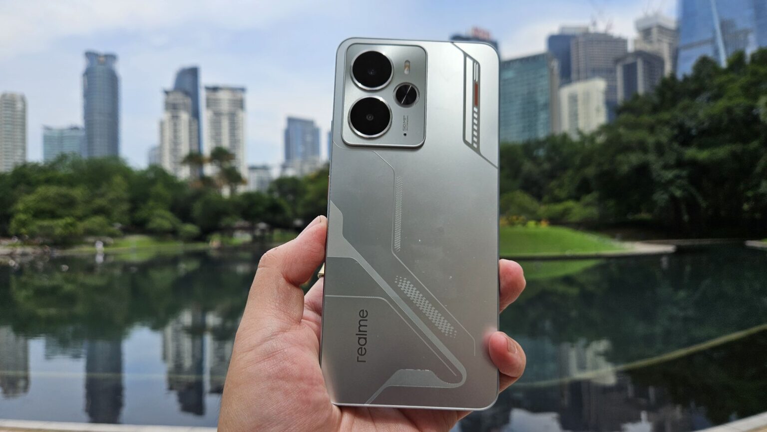 realme 14 review - Midrange RM1,299 gaming phone with huge battery and ...