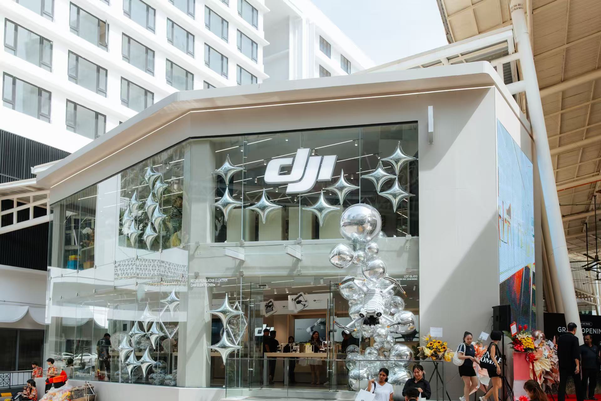DJI Low Yat Park experience store now open to offer Malaysians full ...